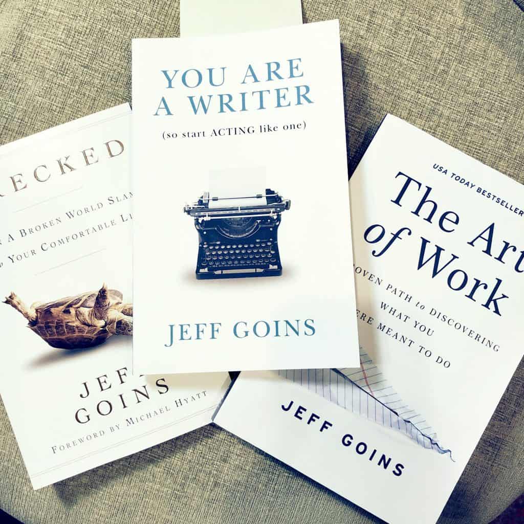 11 Books That Will Help You Define Your Personal Vision - 200 Fingers ...